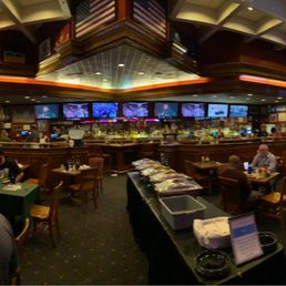 MCNAMARA’S PUB & RESTAURANT - Updated November 2024 - 300 Photos & 302 ...