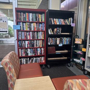 IGO LIBRARY - Updated December 2025 - 53 Photos & 26 Reviews - 13330 ...