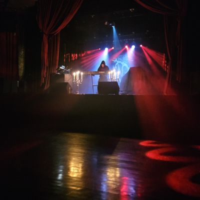 STAR THEATER - Updated October 2025 - 181 Photos & 93 Reviews - 13 NW ...