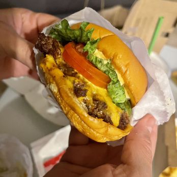 SHAKE SHACK SOUTH BEACH MIAMI - Updated March 2025 - 821 Photos & 1002 ...