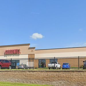 GOODWILL - ROCHESTER - Updated June 2025 - 1987 Scott Rd NW, Rochester ...