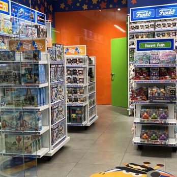 TOYS R US - Updated December 2025 - 2400 Aviation Dr, Dallas, Texas ...