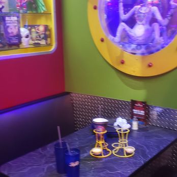 SPACE ALIENS GRILL & BAR - Updated June 2024 - 86 Photos & 119 Reviews ...