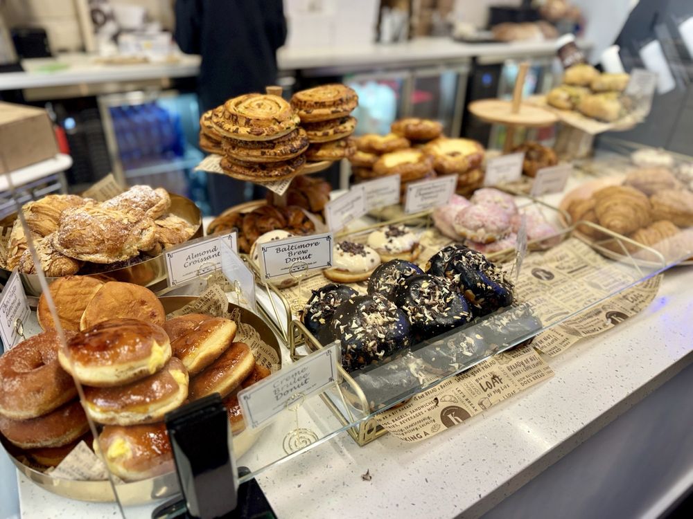 KNEADS BAKESHOP & CAFÉ - Updated October 2025 - 72 Photos & 32 Reviews ...