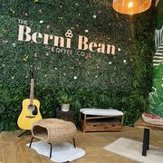 THE BERNI BEAN COFFEE - 171 Photos & 93 Reviews - 400 N Saint Paul ...
