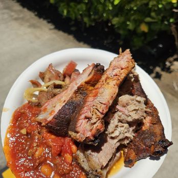 THIS LIL PIGGY - Updated June 2024 - 76 Photos & 27 Reviews - 92-1770 ...