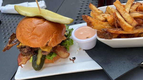KENZINGTON BURGER BAR - Updated May 2025 - 52 Photos & 101 Reviews - 40 ...