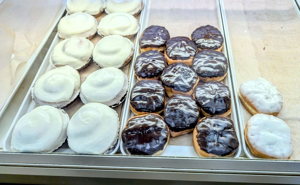 SERVATII PASTRY SHOP & DELI - Updated November 2024 - 14 Photos & 21 ...