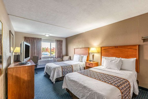 MAGNUSON HOTEL DETROIT AIRPORT - Updated October 2024 - 91 Photos & 24 ...