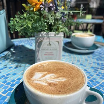 FROGG COFFEE BAR & CREPERIE - Updated December 2024 - 573 Photos & 547 ...