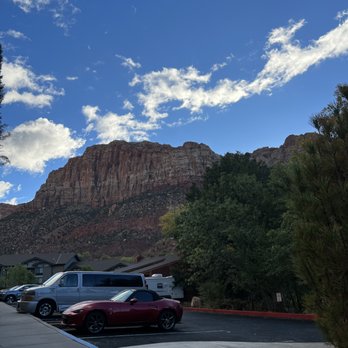 HOLIDAY INN EXPRESS SPRINGDALE - ZION NATL PK AREA - Updated October ...