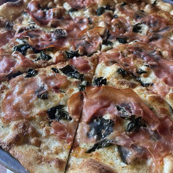 TACCONELLI’S PIZZERIA - Updated May 2024 - 220 Photos & 415 Reviews ...