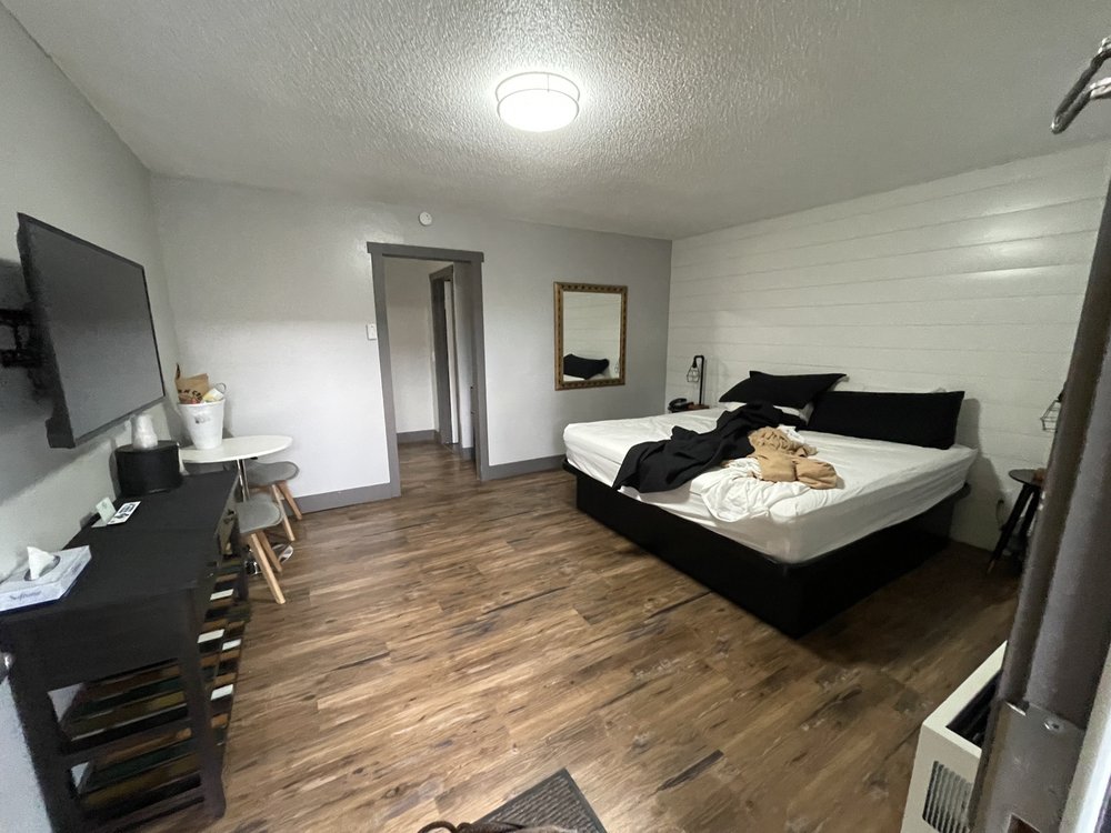 LAKE RIDGE HOTEL - Updated December 2025 - 17 Reviews - 4120 Manzanita ...