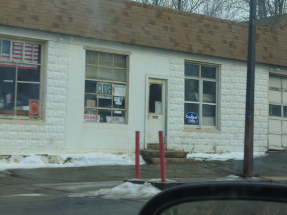 HILLSIDE GARAGE - Updated January 2026 - 36 Ayer Rd, Harvard ...