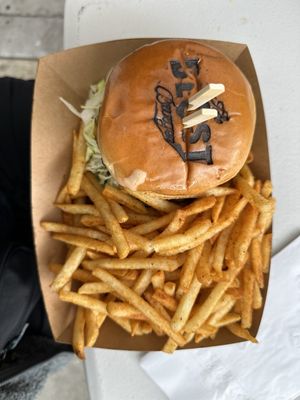 THE BEAST BURGER - Updated July 2025 - 56 Photos & 70 Reviews - 5042 ...