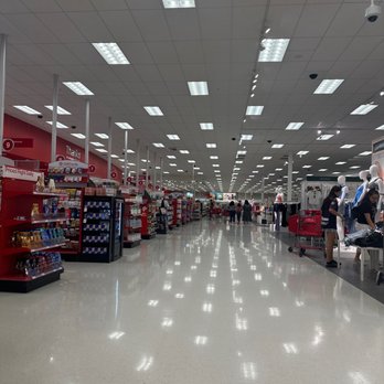 TARGET - Updated December 2025 - 45 Photos & 51 Reviews - 1629 N Town ...