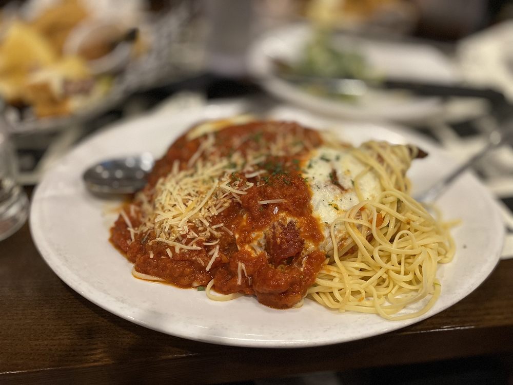 BOSTON TAVERN - Updated December 2025 - 95 Photos & 214 Reviews - 389 ...