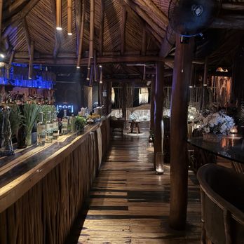 KIN TOH - Updated October 2025 - 889 Photos & 293 Reviews - Carretera ...