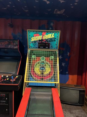 THE MAX RETROPUB - Updated January 2026 - 125 Photos & 109 Reviews ...