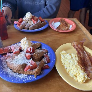 STACK’EM HIGH PANCAKES & SO FORTH - Updated April 2025 - 504 Photos ...