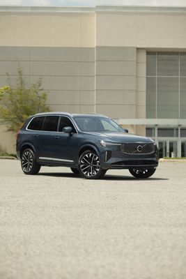 FLOW VOLVO CARS - Updated October 2025 - Request a Quote - 10 Photos ...