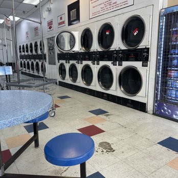 COIN LAUNDRY USA - Updated July 2025 - 10 Photos & 15 Reviews - 381 8th ...