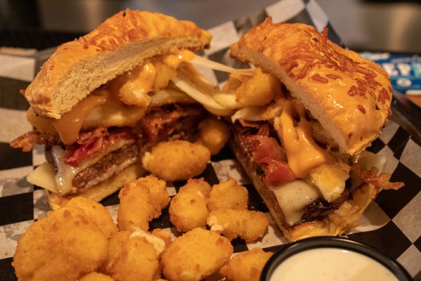 BROTHERS ON OAK - Updated November 2025 - 37 Reviews & 21 Photos - 412 ...