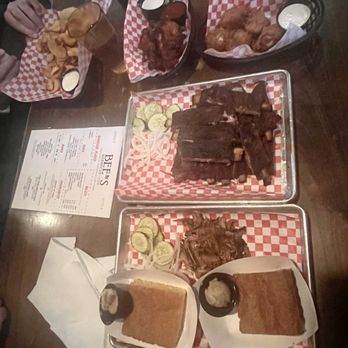 BEE’S BARBECUE - OTR - Updated September 2024 - 38 Photos & 34 Reviews ...