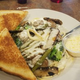 THE CREW FAMILY RESTAURANT AND BAKERY - Updated September 2025 - 38 ...