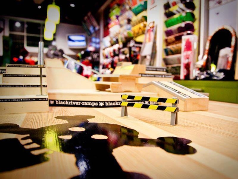 SHAPE STORE - Via degli Scotti 4, Busnago, Monza e Brianza, Italy ...