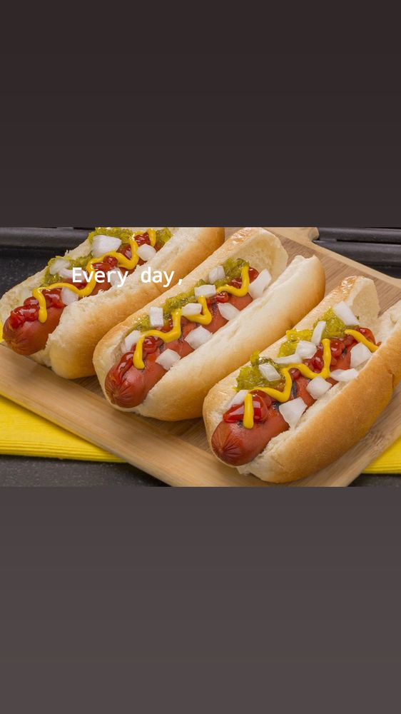 DAVEYS DOGHOUSE - Updated December 2025 - 559 Fairfield Ave, Akron ...