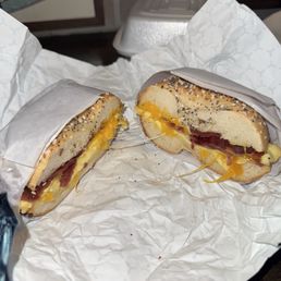 SHUG’S BAGELS - Updated May 2026 - 110 Photos & 62 Reviews - 7505 Maple ...