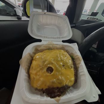 MAHALOHA BURGER - ALA MOANA - Updated August 2024 - 585 Photos & 298 ...