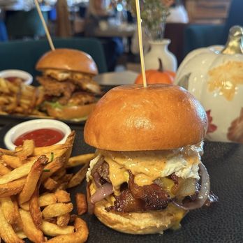 JILL’S BAR & RESTAURANT - Updated September 2025 - 72 Photos & 29 ...