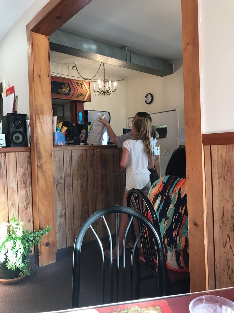 LUCKY KITCHEN - Updated December 2025 - 11 Photos - 190 King Street W ...