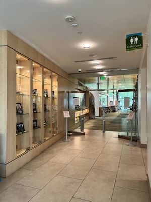 SIGNAL HILL LIBRARY - Updated October 2025 - 59 Photos & 29 Reviews ...