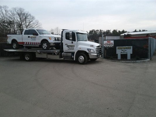 EXPRESS TOWING - Updated December 2025 - 23 Photos & 85 Reviews - 1269 ...