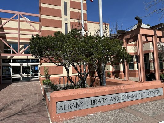 ALBANY LIBRARY - Updated December 2025 - 25 Photos & 47 Reviews - 1247 ...