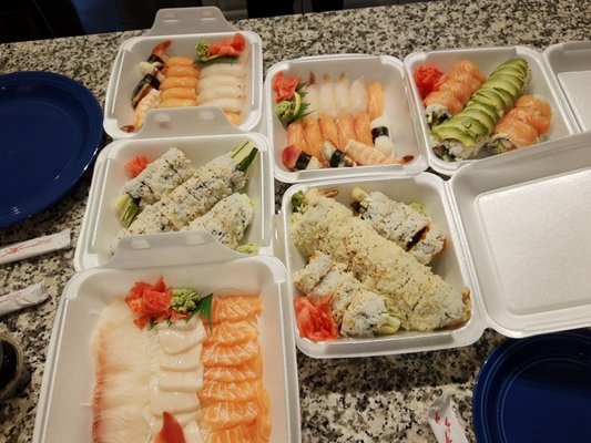 SUSHI BONG - Updated April 2024 - 241 Photos & 355 Reviews - 5 ...