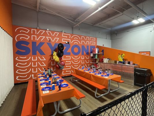 SKY ZONE TRAMPOLINE PARK - 13 Photos & 31 Reviews - 12449 Foothill Blvd ...