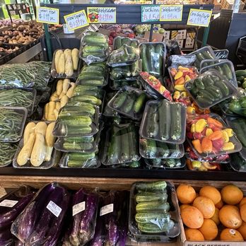 NEIGHBORS MARKET - Updated December 2025 - 24 Photos & 24 Reviews ...