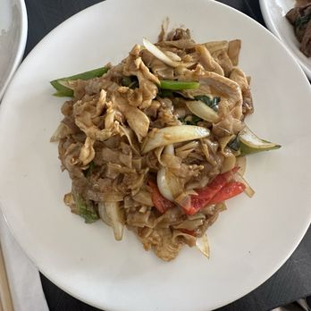 CHABA THAI KITCHEN - Updated May 2025 - 1452 Photos & 1077 Reviews ...