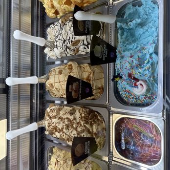 FROZONE - HOUSE OF GELATO - Updated April 2025 - 30 Photos & 17 Reviews ...