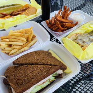 THE DELI - Updated July 2024 - 518 Photos & 716 Reviews - 9671 Foothill ...