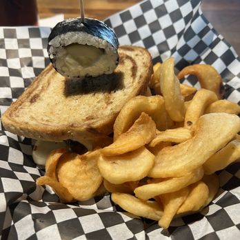 TWIISTED BURGERS & SUSHI - Updated September 2025 - 340 Photos & 440 ...