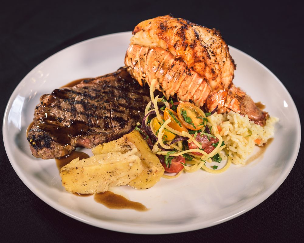 FLIPPER’S FISH HOUSE - Updated January 2026 - 29 Photos - 2300 Lawrence ...