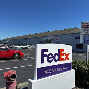 FEDEX DISTRIBUTION CENTER - Updated September 2025 - 65 Photos & 247 ...