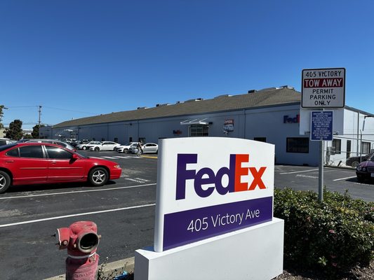 FEDEX SHIP CENTER - Updated December 2025 - 31 Photos & 220 Reviews ...
