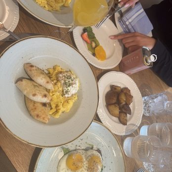 ORETTA MIDTOWN - Updated January 2026 - 256 Photos & 84 Reviews - 2131 ...