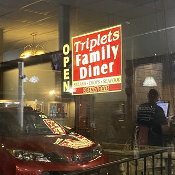 TRIPLETS FAMILY RESTAURANT - Updated December 2024 - 115 Photos & 143 ...